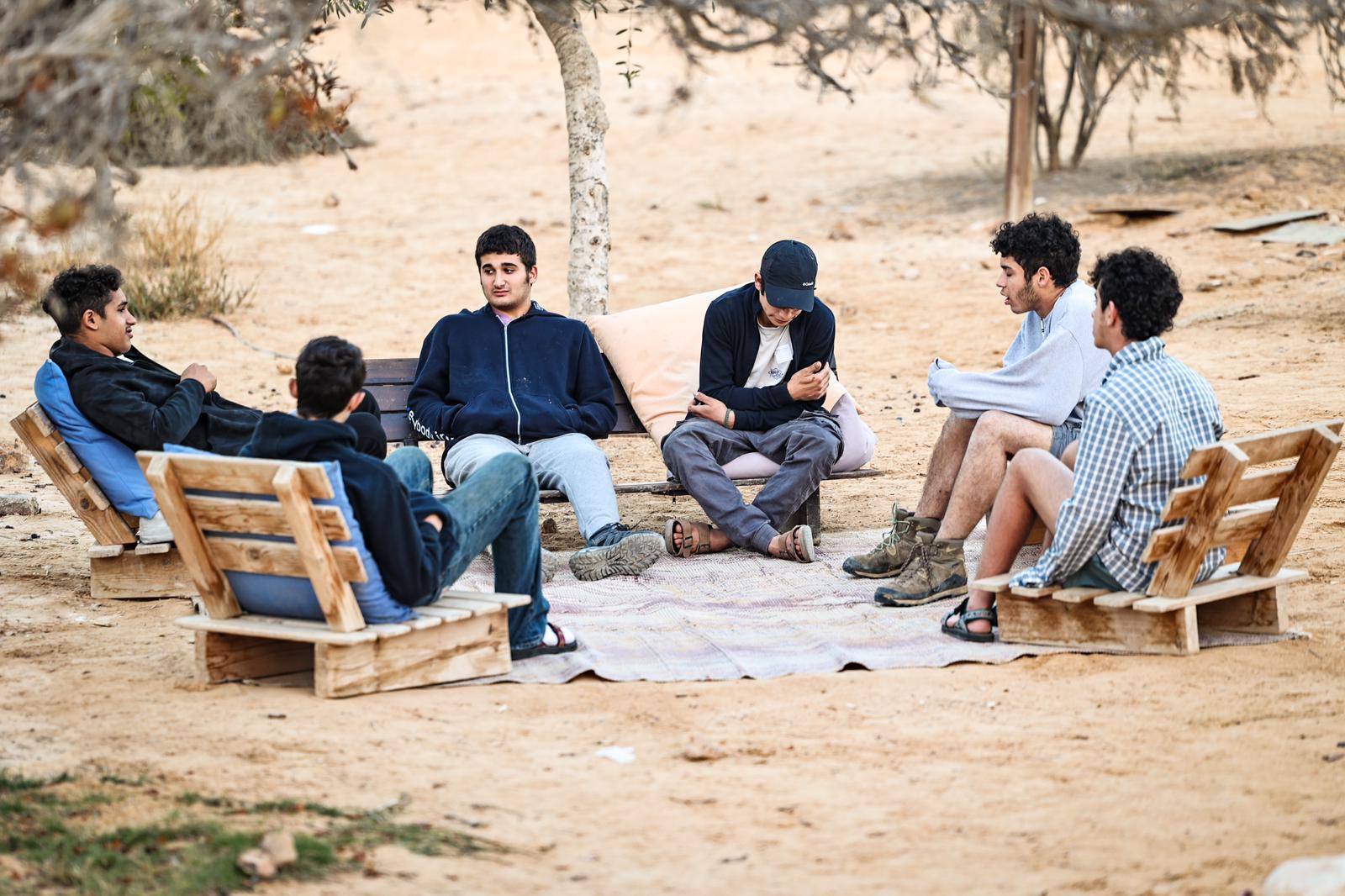 מי אנחנו אדם ואדמה - Adam V'Adama